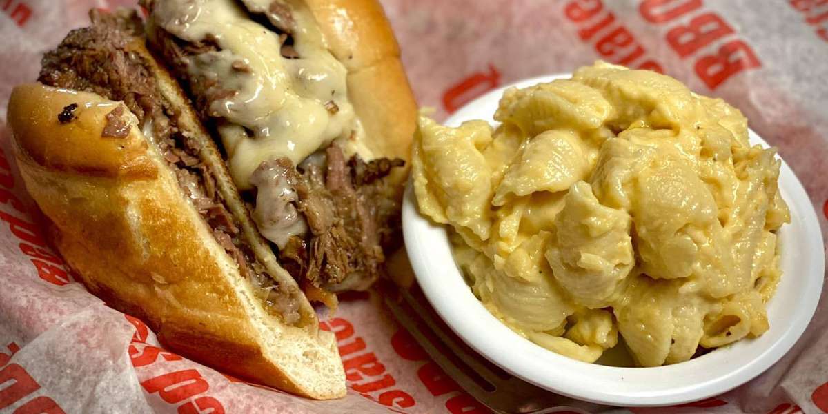 Dave's Deli by Rolling Red State Catering in Lexington, KY - 1045 ...