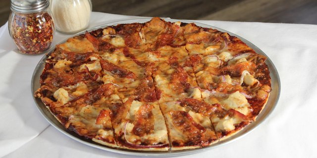 Cecil Whittaker's Pizzeria Catering in St. Peters, MO - 620 Jungermann ...