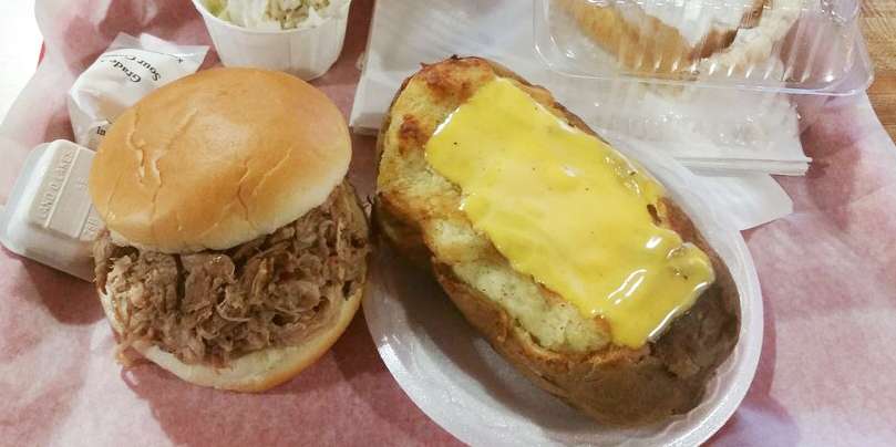 Red Pig Bar B Q Catering in Johnson City, TN - 2201 Ferguson Rd ...