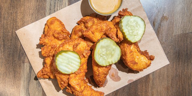 Chuck's Hot Chicken Catering in Maryland Heights, MO - 11648 Dorsett Rd ...