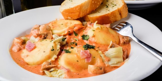 Renzo's Pasta & Italian Steakhouse Catering in Springdale, AR - 4093 W ...