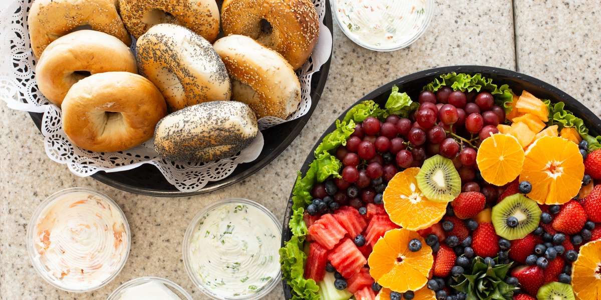 Ize's Deli & Bagelry Catering in North Bethesda, MD - 11622 Rockville ...