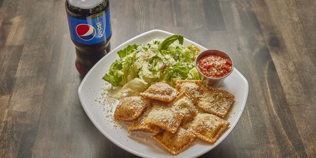 Cecil Whittaker's Pizzeria Catering in Maryland Heights, MO - 11648 ...